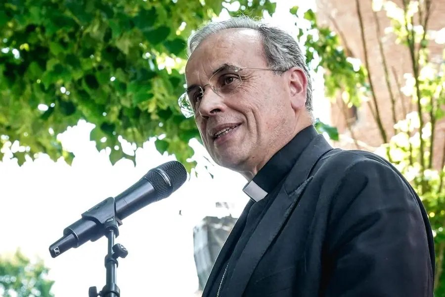 Donne e laici alla guida delle parrocchie senza preti, la proposta ...